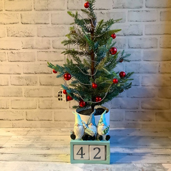 Winter Dreams | Holiday | Winter Dreams Resin Calendar Decor | Poshmark